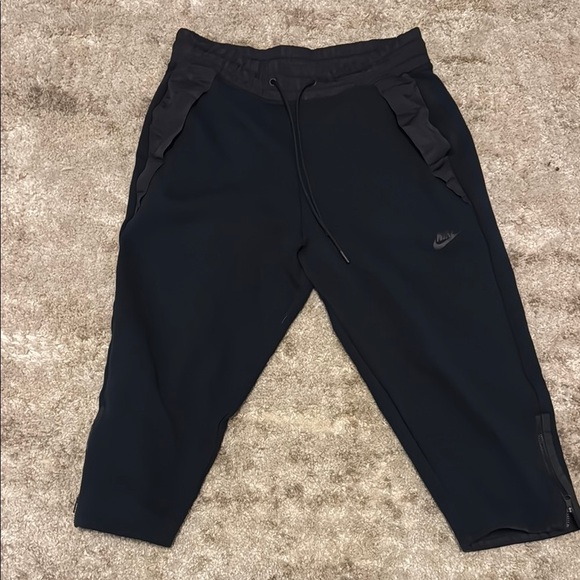 Nike | Pants & Jumpsuits | Nike Sportswear Tech Fleece Crop Sneaker Pants Black Women M ...